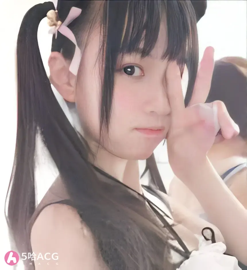 一口幼桃甜味弥漫露脸萌白酱自拍照片 5哈acg